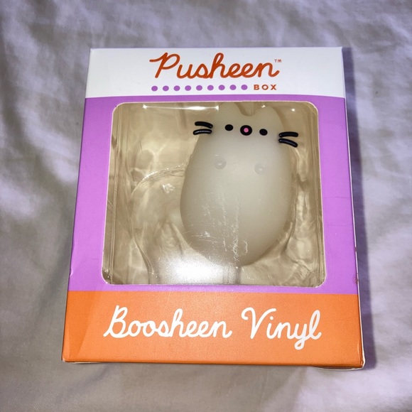 Pusheen | Other | Boosheen Vinyl Figure Fall 22 Pusheen Box Exclusive ...